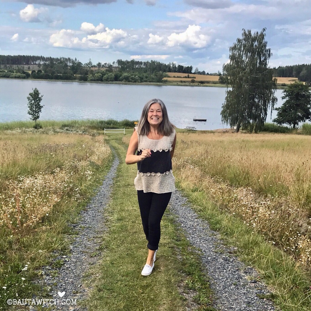 DIY – Virkad topp med aldrig vissnande blommor i linnegarn | BautaWitch