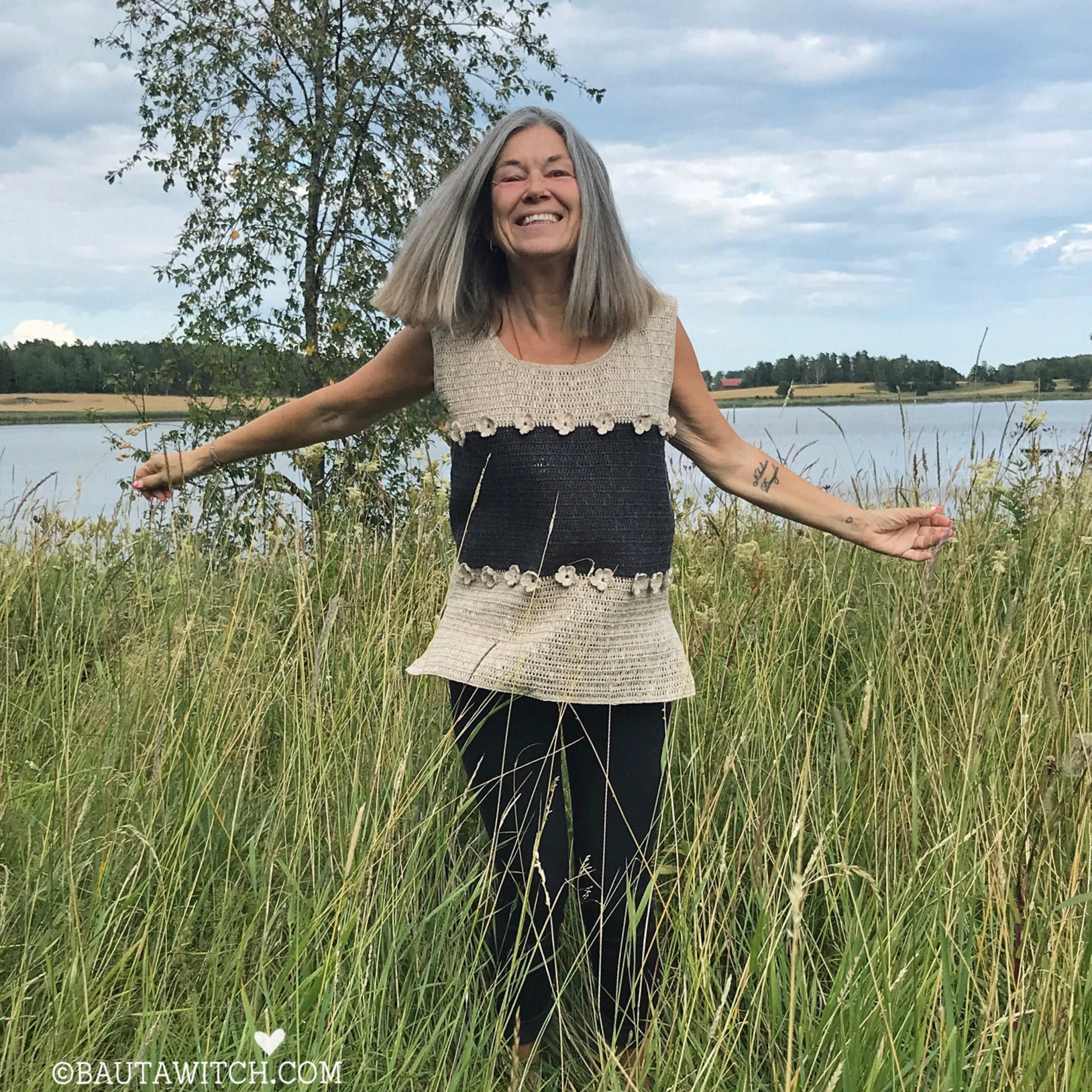 DIY – Virkad topp med aldrig vissnande blommor i linnegarn | BautaWitch