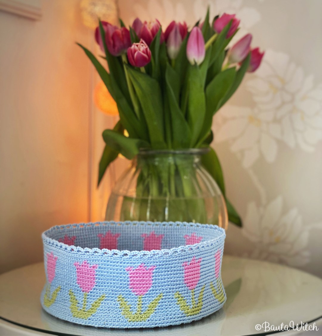 DIY – Virkad korg med tulpanmotiv | BautaWitch