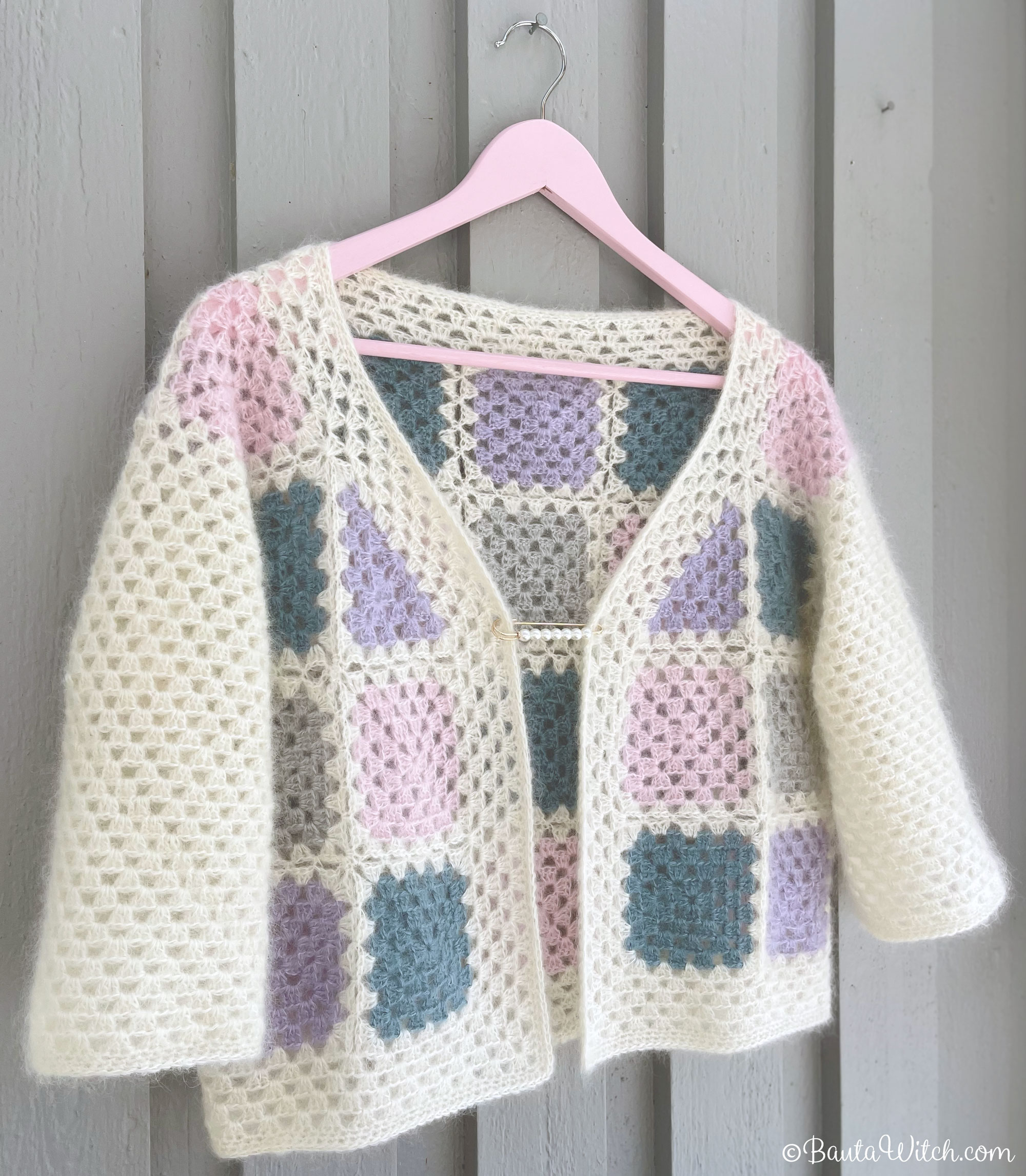 DIY- Virkad kort mohairkofta av mormorsrutor | BautaWitch