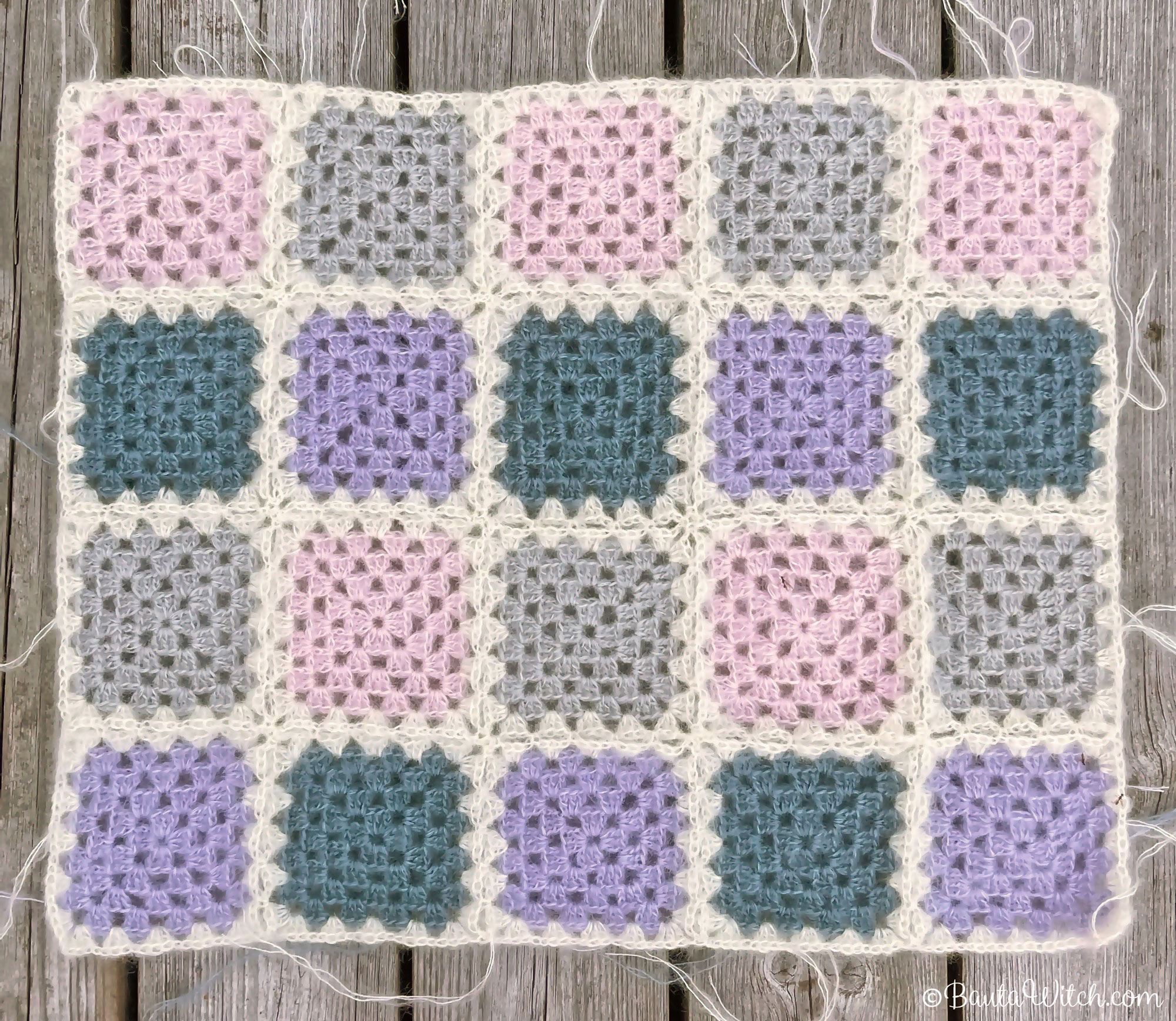 DIY- Virkad kort mohairkofta av mormorsrutor | BautaWitch